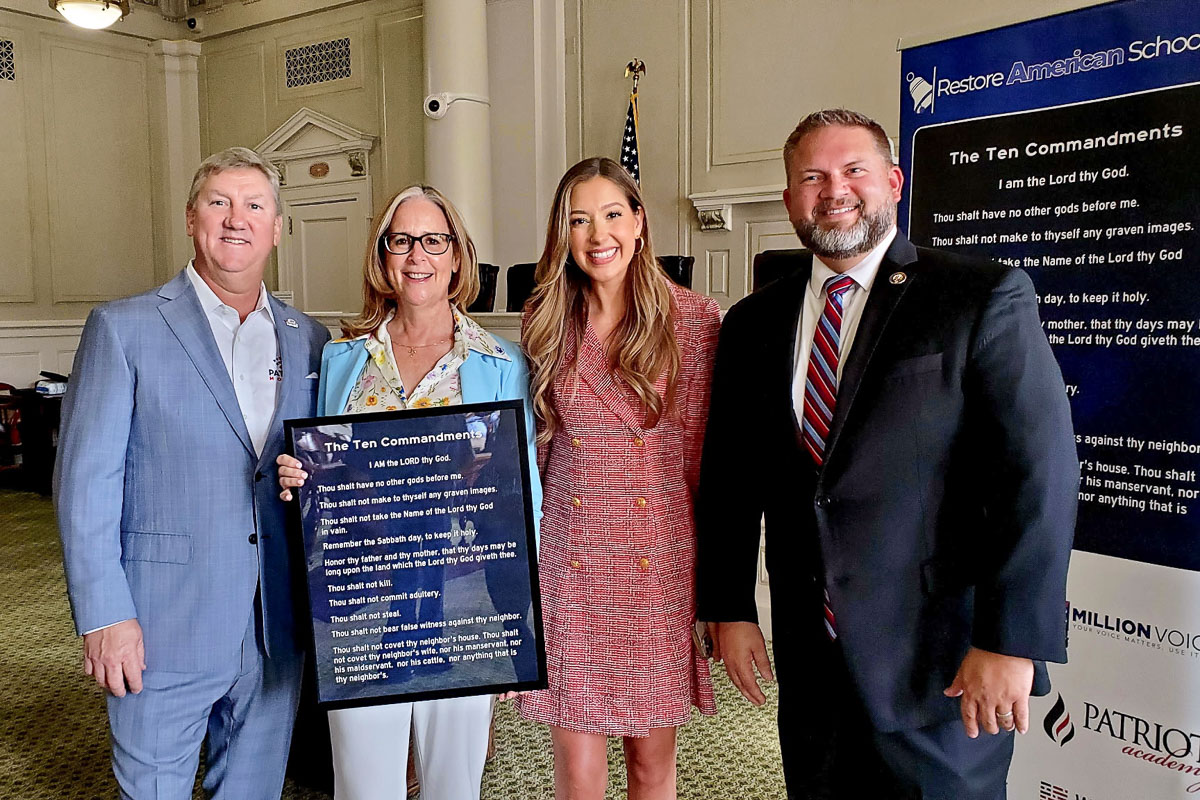 Patriot Mobile Donates Ten Commandments Posters to Arkansas - Patriot ...